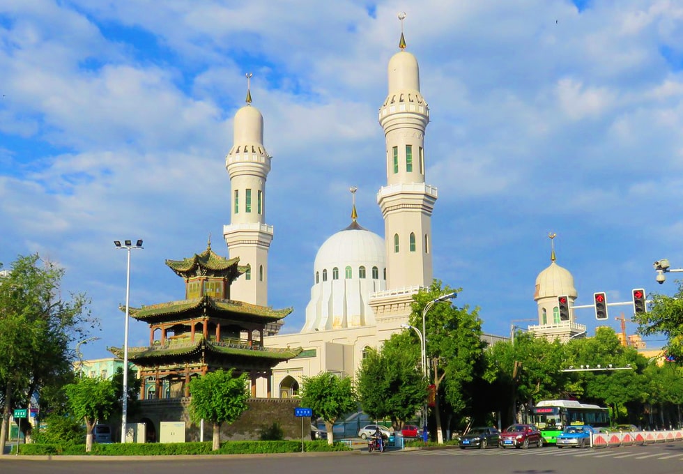 Tour du lịch Tân Cương sắc màu - Urumqi - Vịnh Ngũ Sắc - Kanas - Làng ...